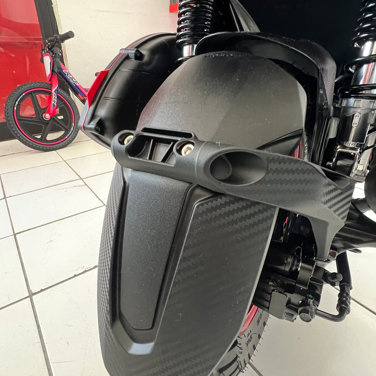 Yamaha Zuma 125 Koso Rear Fender Low. TANK 200 EFI / MAXUMA/ CARBON AR ...